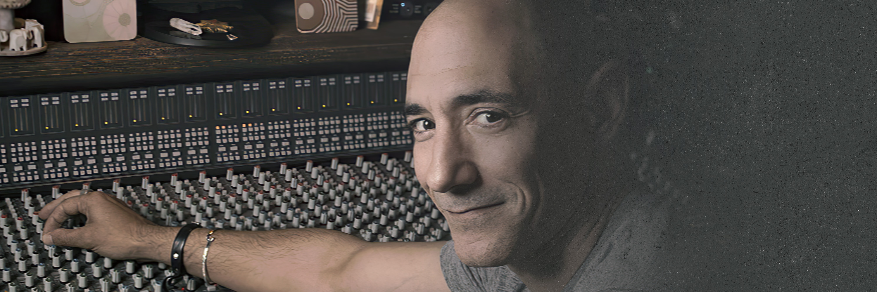 TheProdigy.ru: Interview w/ Neil McLellan (pt.1) 03/21 - theprodi.gy